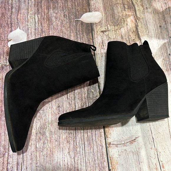 SOUL Naturalizer | Shoes | Soul Naturalizer Black Suede Western Booties ...